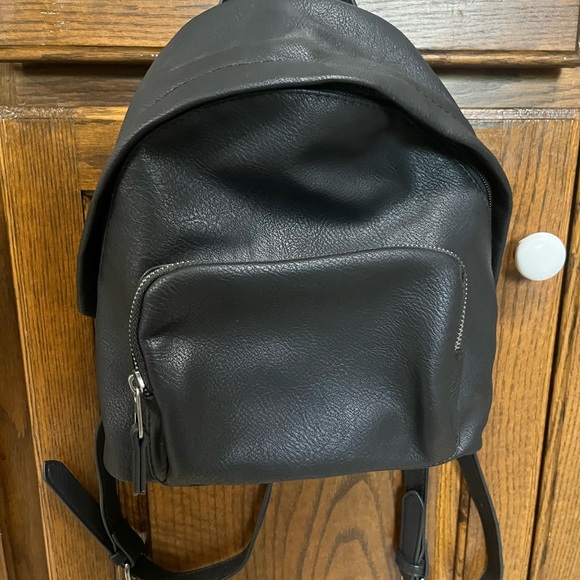 Universal Thread | Bags | Universal Thread Black Backpack Sleek ...